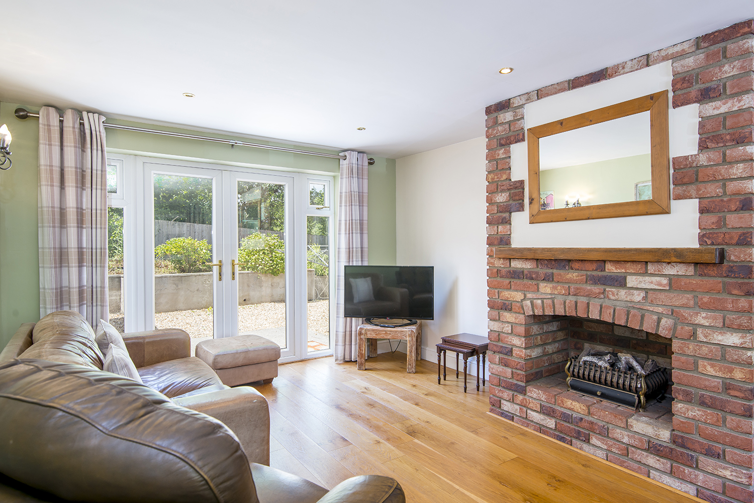 1 Homecroft Bungalows | Holiday Cottage in Saundersfoot | Coastal Cottages