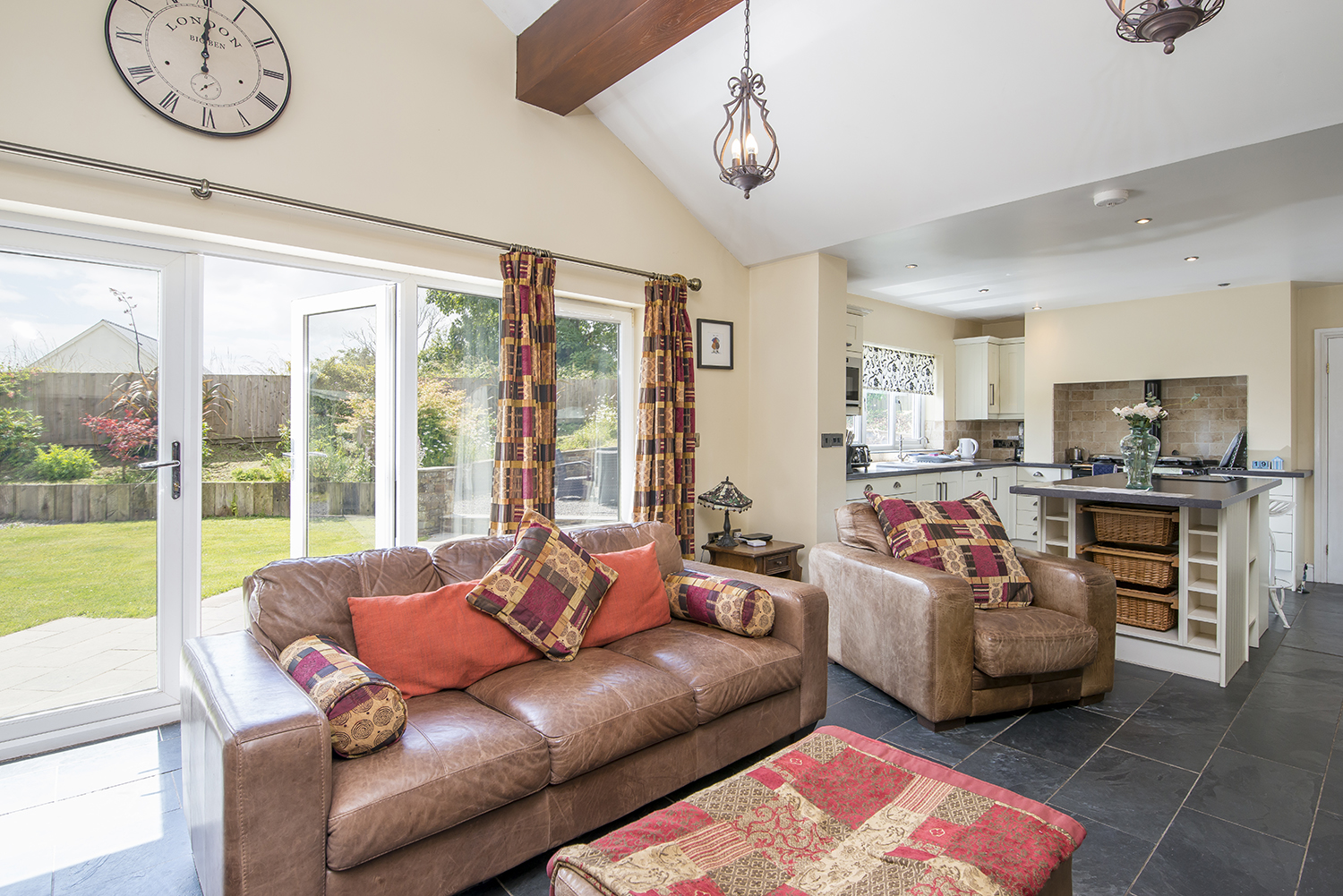 1 Homecroft Bungalows | Holiday Cottage in Saundersfoot | Coastal Cottages