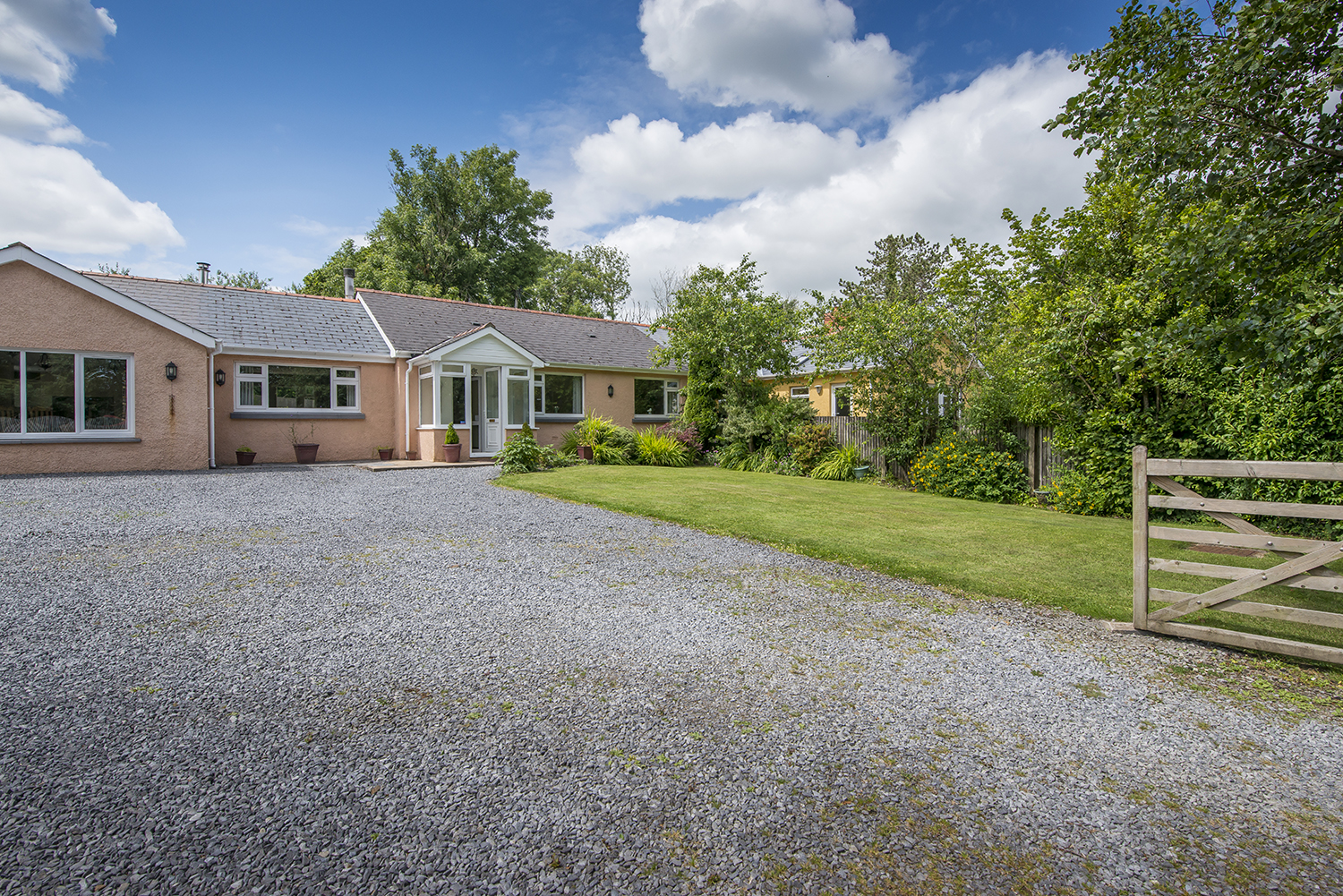 1 Homecroft Bungalows | Holiday Cottage in Saundersfoot | Coastal Cottages