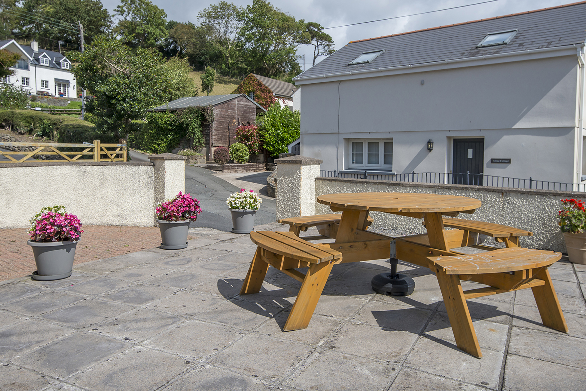 Little Mead | Holiday Cottage in Amroth | Coastal Cottages